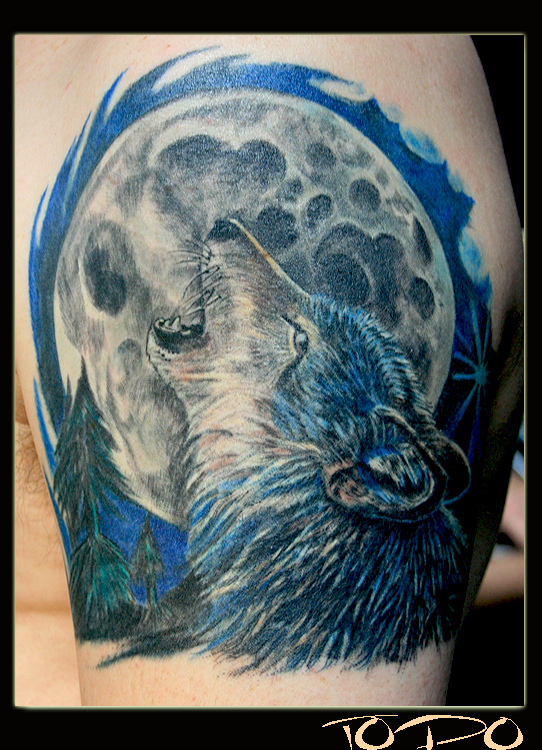Wolf Howling Tattoo Shoulder