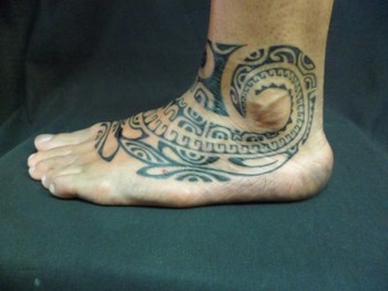 Polynesian foot outside by Alex Nardini: TattooNOW