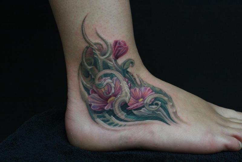 feminen bioorganic flower by Dennis Wehler: TattooNOW