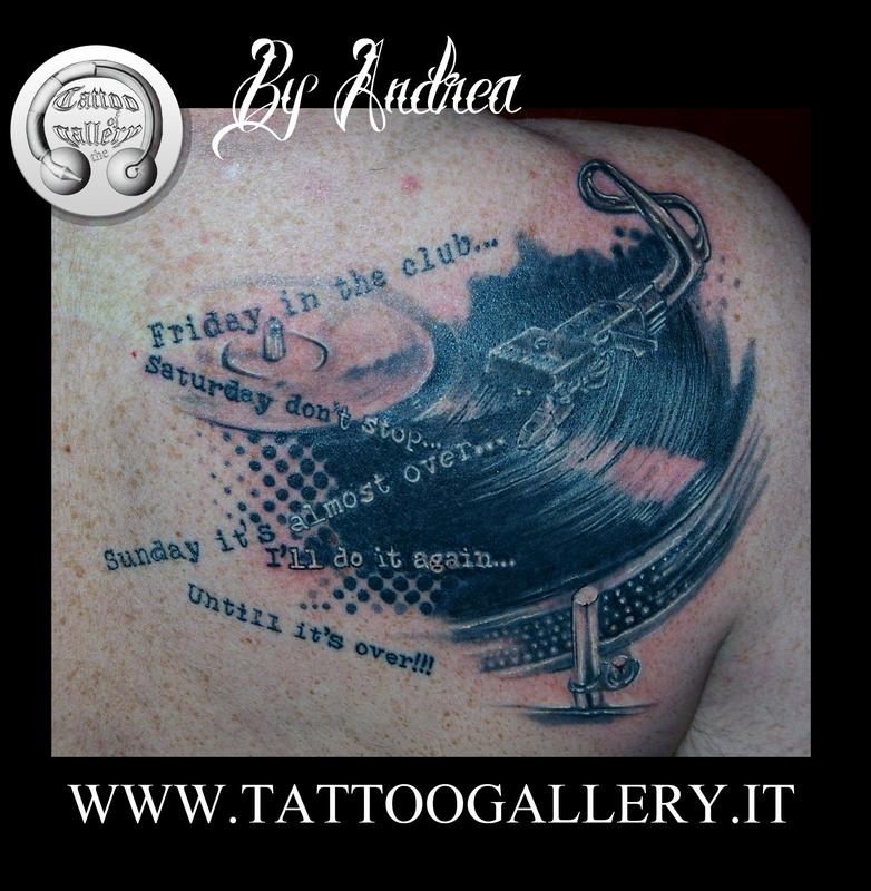 Tatuaggio disco in vinile, Tattoo Vinyl by Andrea Tartari: TattooNOW