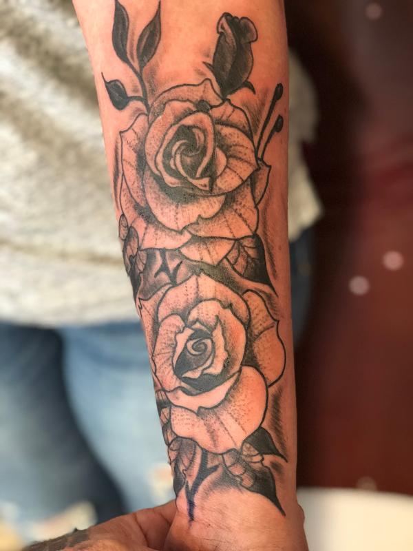stipple roses by Jaisy Ayers (WOODLANDS TX): TattooNOW