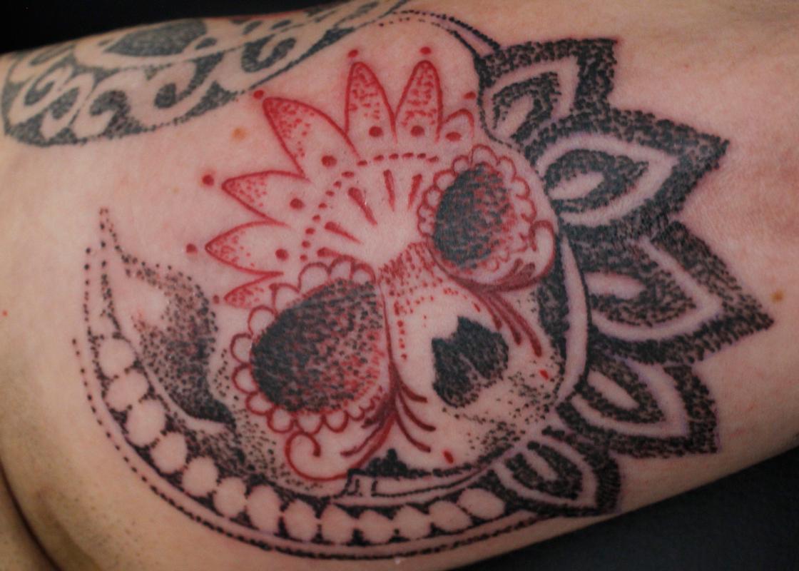 Stipple Skull by Steve Phipps: TattooNOW